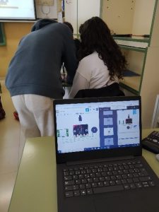 Programación con simulador TinkerCad - Code INTEF